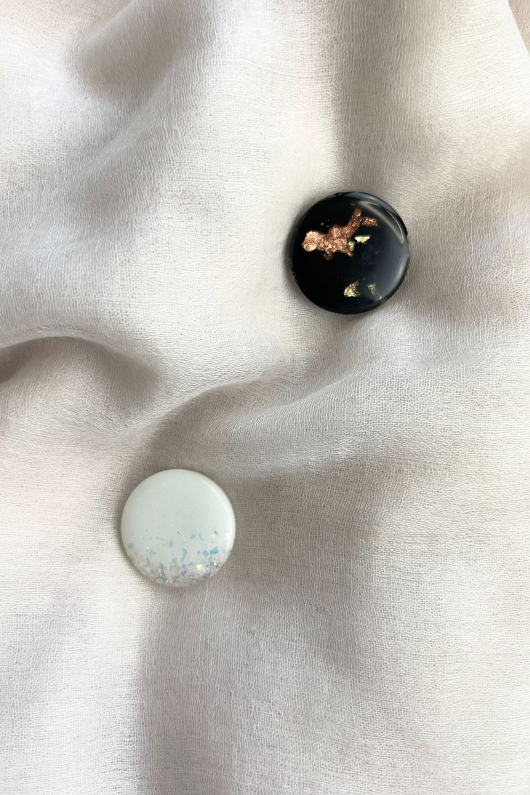 Resin Reversible Magnet Brooch – Cara Cashmere