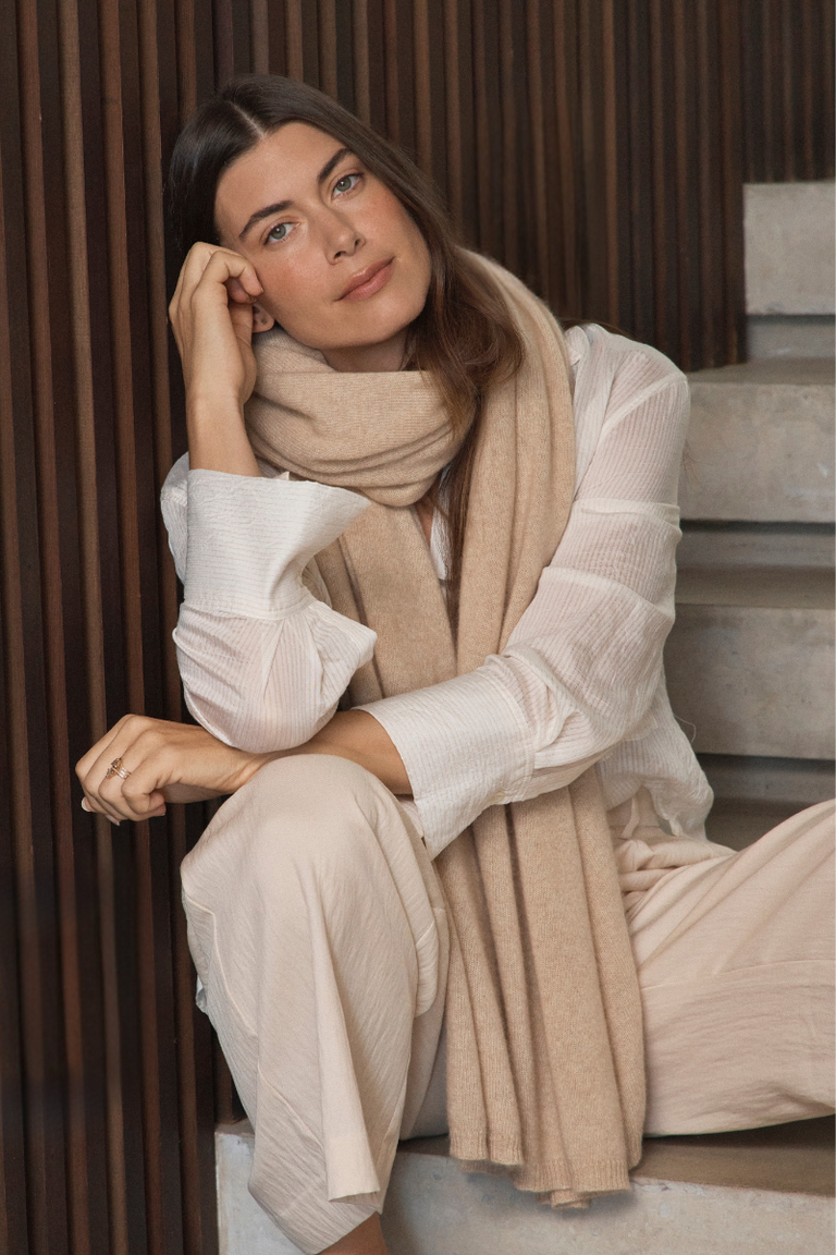 Cashmere Wrap in Soft Beige | Cara Cashmere Elegance