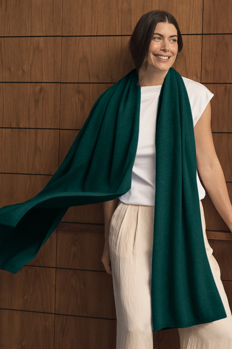 Rich Green Cashmere Wrap | Cara Cashmere